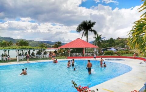 Camping Lago Calima: Camping Calima Windsurf Lago Calima